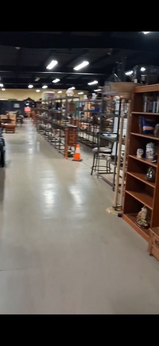 806 Larson St Store in Jackson, MS starts on 1/16/2026