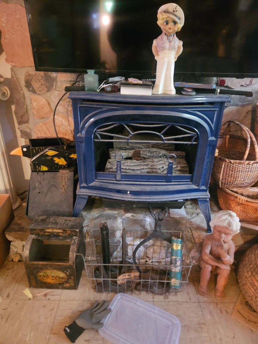 Cant Miss Arnold Estate Sale starts on 1/17/2026