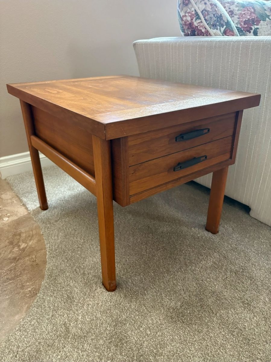 Bluebird Estate Sale! Furniture, mid century,... starts on 1/31/2026