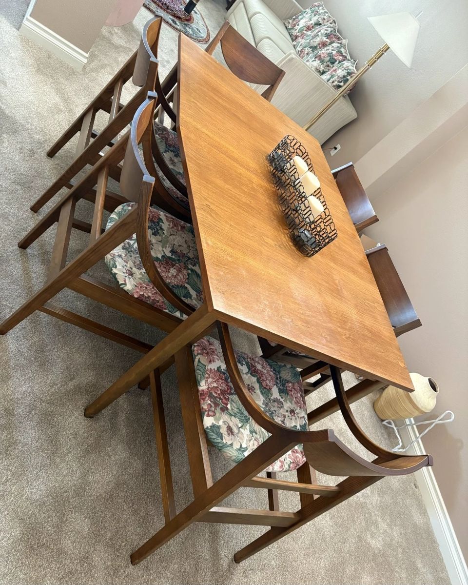 Bluebird Estate Sale! Furniture, mid century,... starts on 1/31/2026