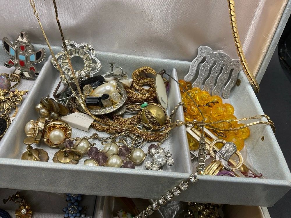 Flannery's Forever Eclectic $5 Start Auction!... starts on 3/10/2026
