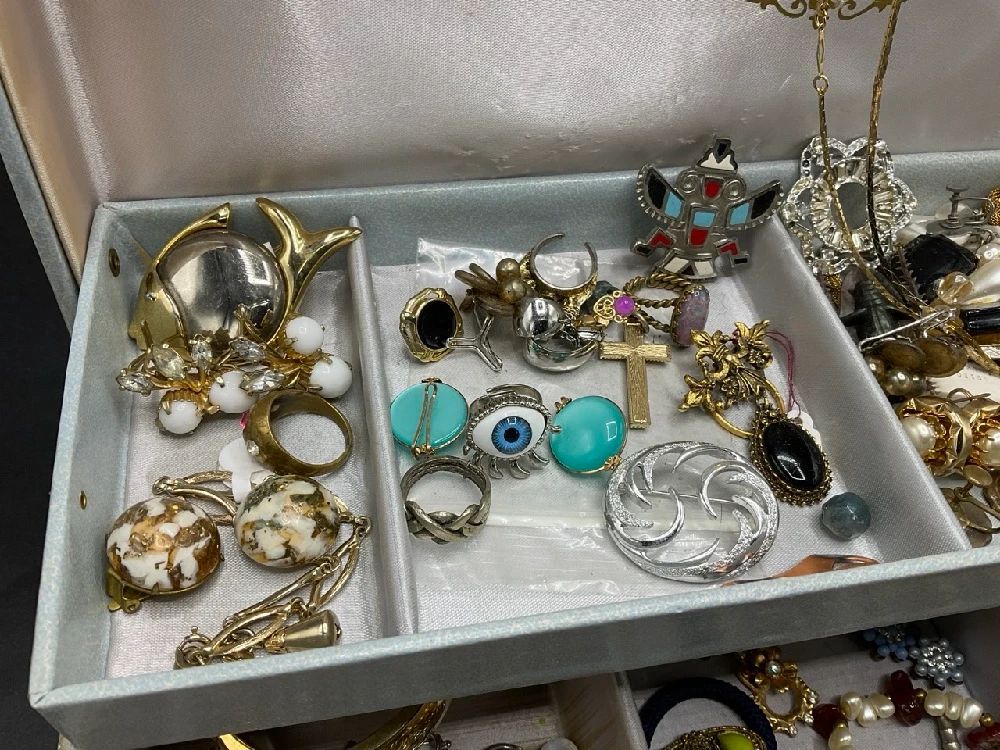 Flannery's Forever Eclectic $5 Start Auction!... starts on 3/10/2026