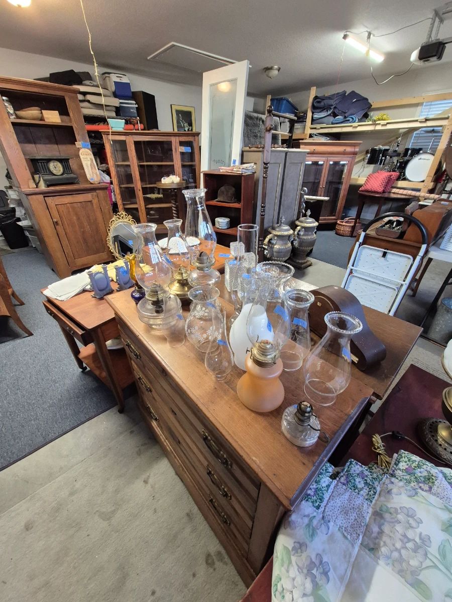 INSIDE/OUTSIDE ESTATE SALE FROM MOORE HOMESTEAD starts on 3/27/2026