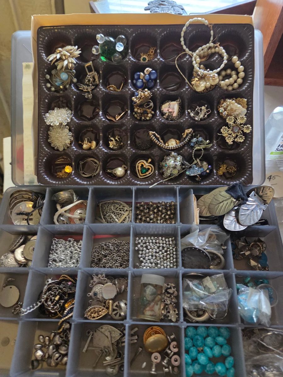 Collectibles Galore! in Riverside, CA starts on 3/27/2026