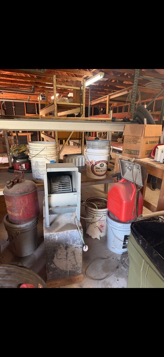 LARGE LEANDER ESTATE SALE: FULL HOUSE starts on 5/29/2026