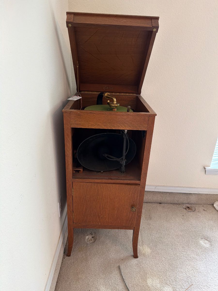 Grapevine Estate Sale starts on 5/30/2026
