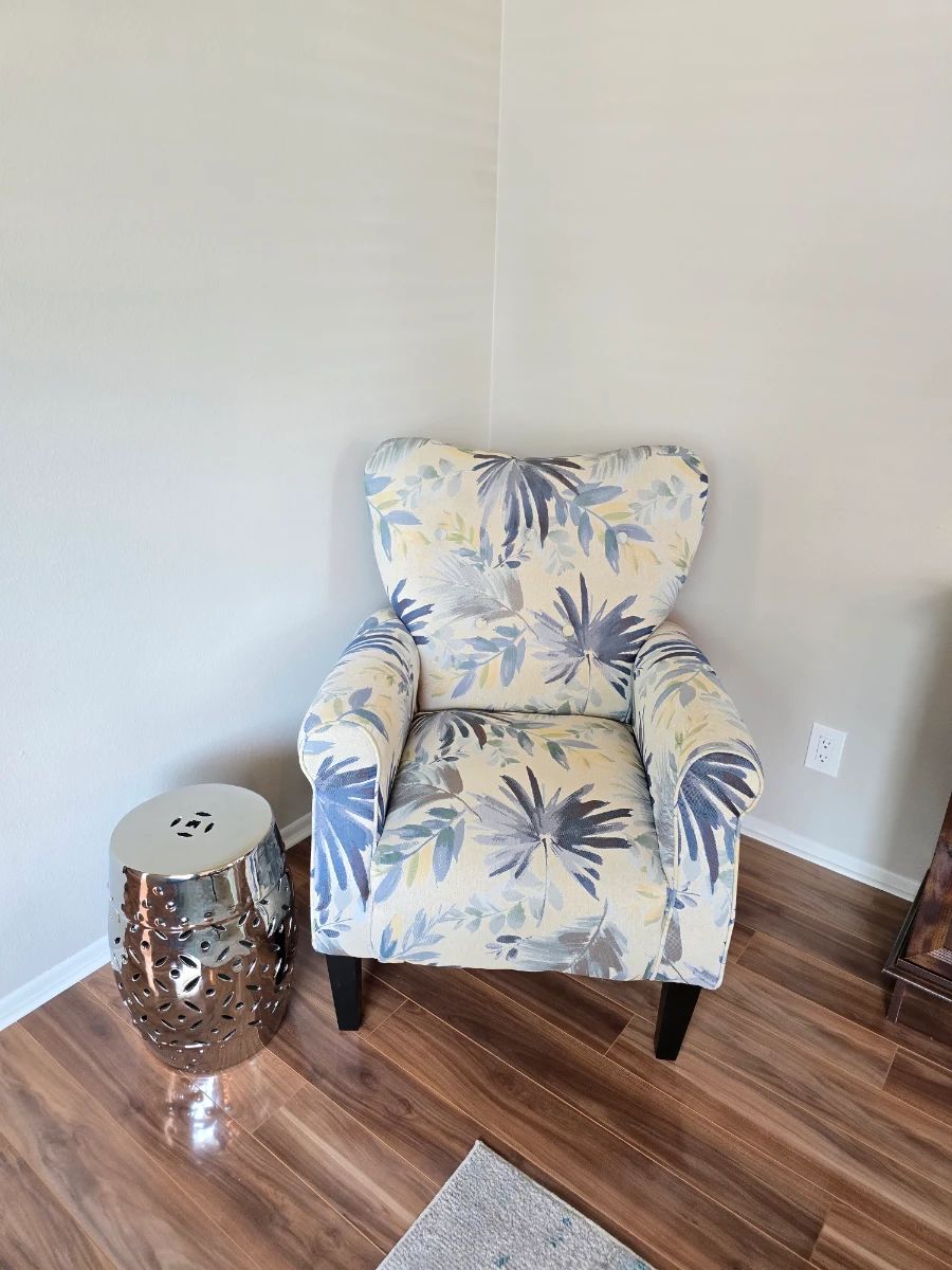 Renee's Estate Sales in Palm Harbor, FL starts on 7/1/2026