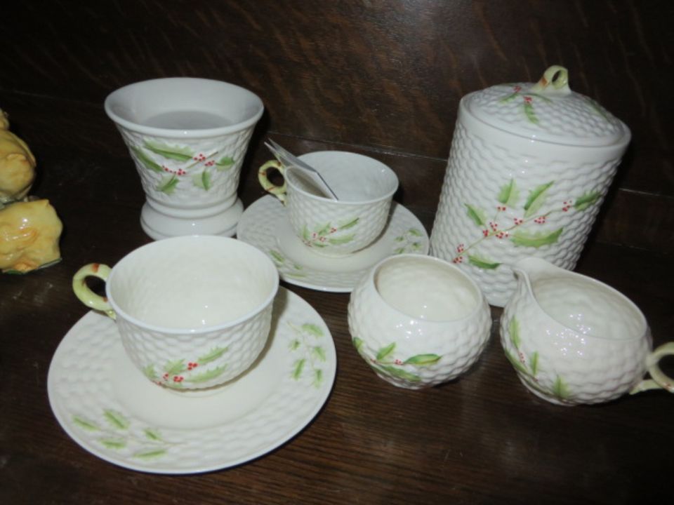 BELLEEK CHRISTMAS HOLIDAY ENCHANTED HOLLY TEA SET lot 103 bidding ends ...