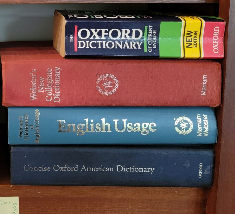 Dictionary Book Lot bidding ends 6/21 $5.00 | EstateSales.NET