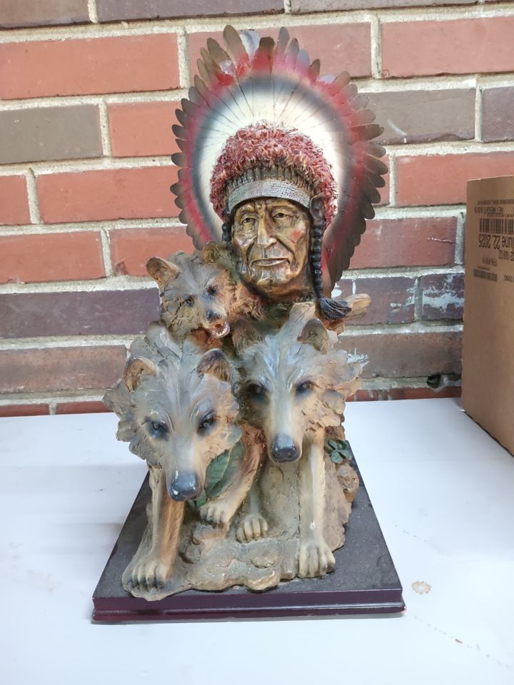 M25 Vintage Resin Native American Chief with 3 Wolves bidding ends 3/15 ...
