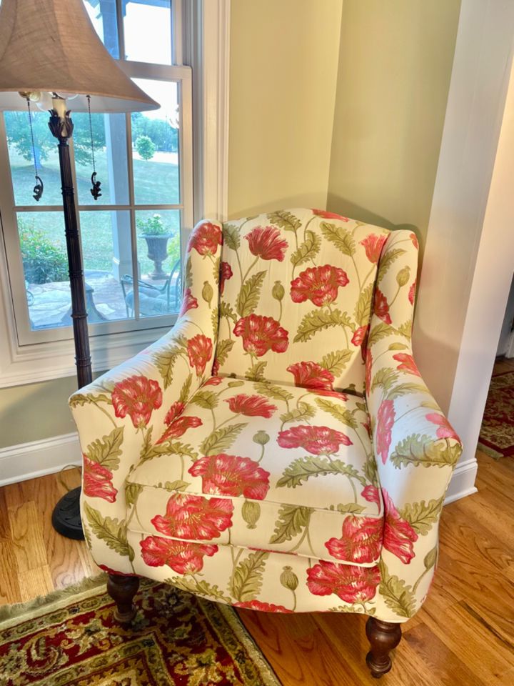 Floral Pattern Club Chair bidding ends 9/25 $25.00 | EstateSales.NET