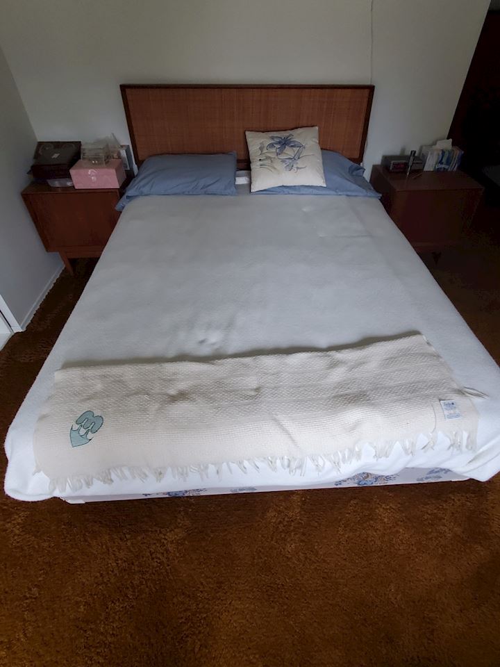 Bed Frame bidding ends 9/14 | EstateSales.NET