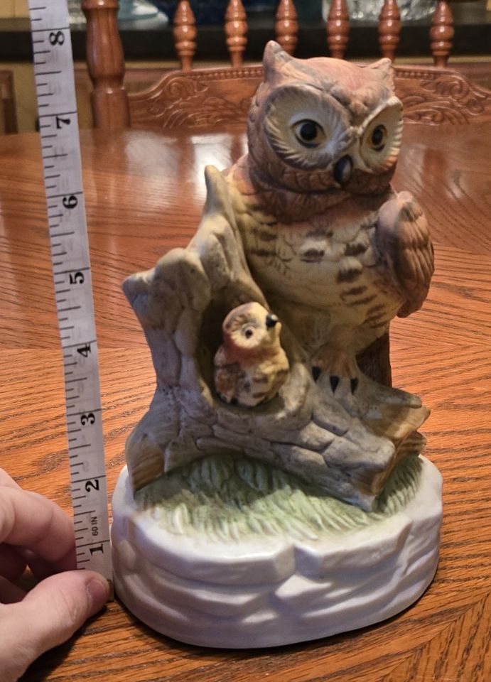 Ceramic owl 8 inch bidding ends 12/27 $25.00 | EstateSales.NET