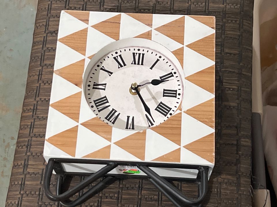 Kirkland’s Table Clock - battery operated bidding ends 3/5 $6.00 ...