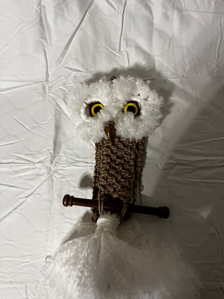 Vintage Macrame Owl bidding ends 5/17 $25.00 | EstateSales.NET