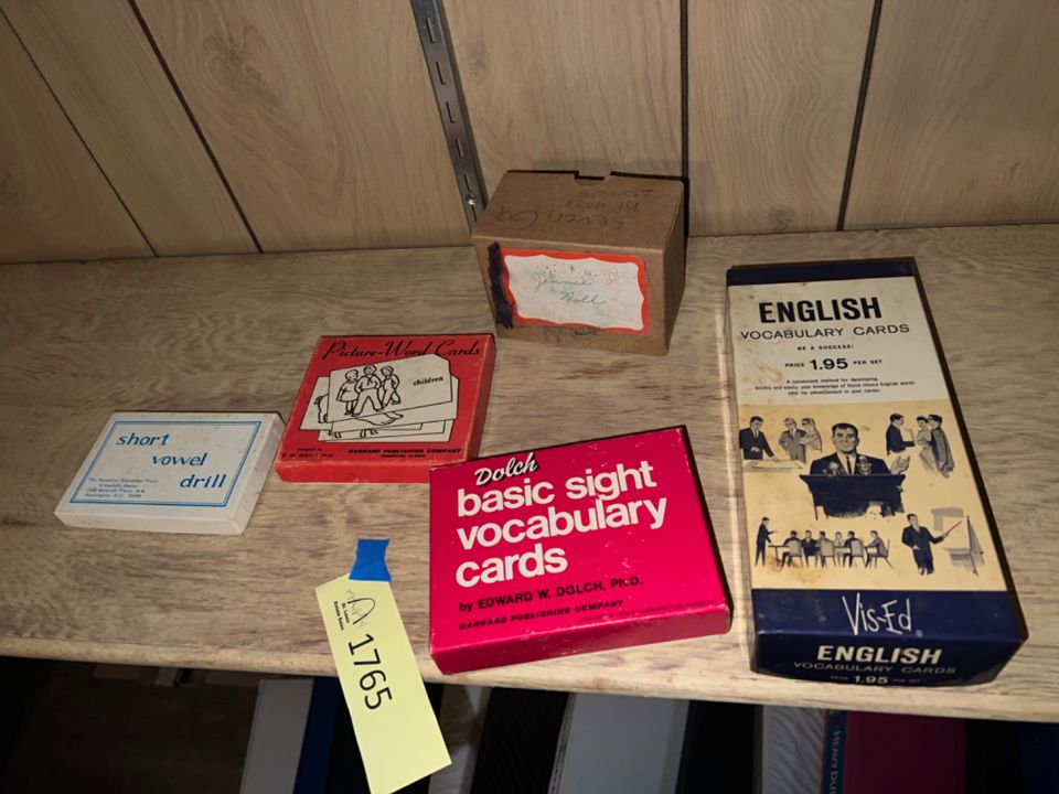 BT 1765: Vintage Flash Cards bidding ends 3/20 $3.00 | EstateSales.NET