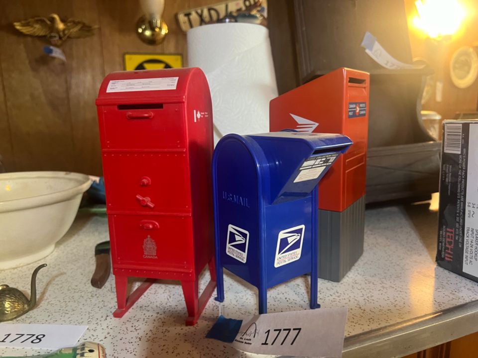 BT 1777: Mailbox Banks bidding ends 6/6 $3.00 | EstateSales.NET