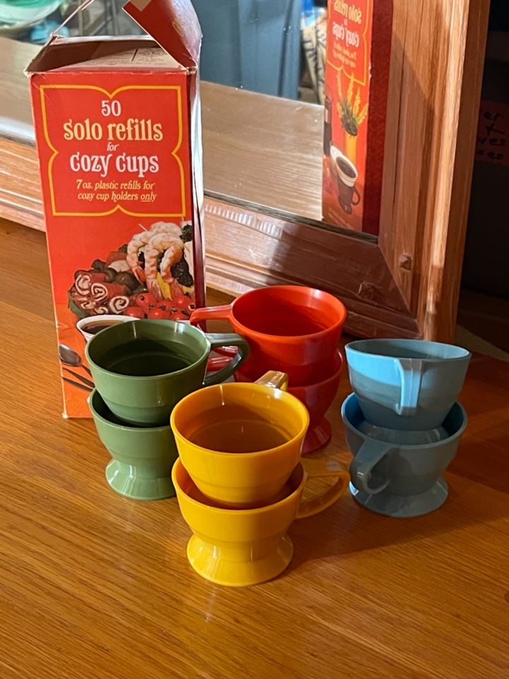 Solo Cozy Cups Vintage 1970s MID Century Modern Plastic Coffee Holders ...
