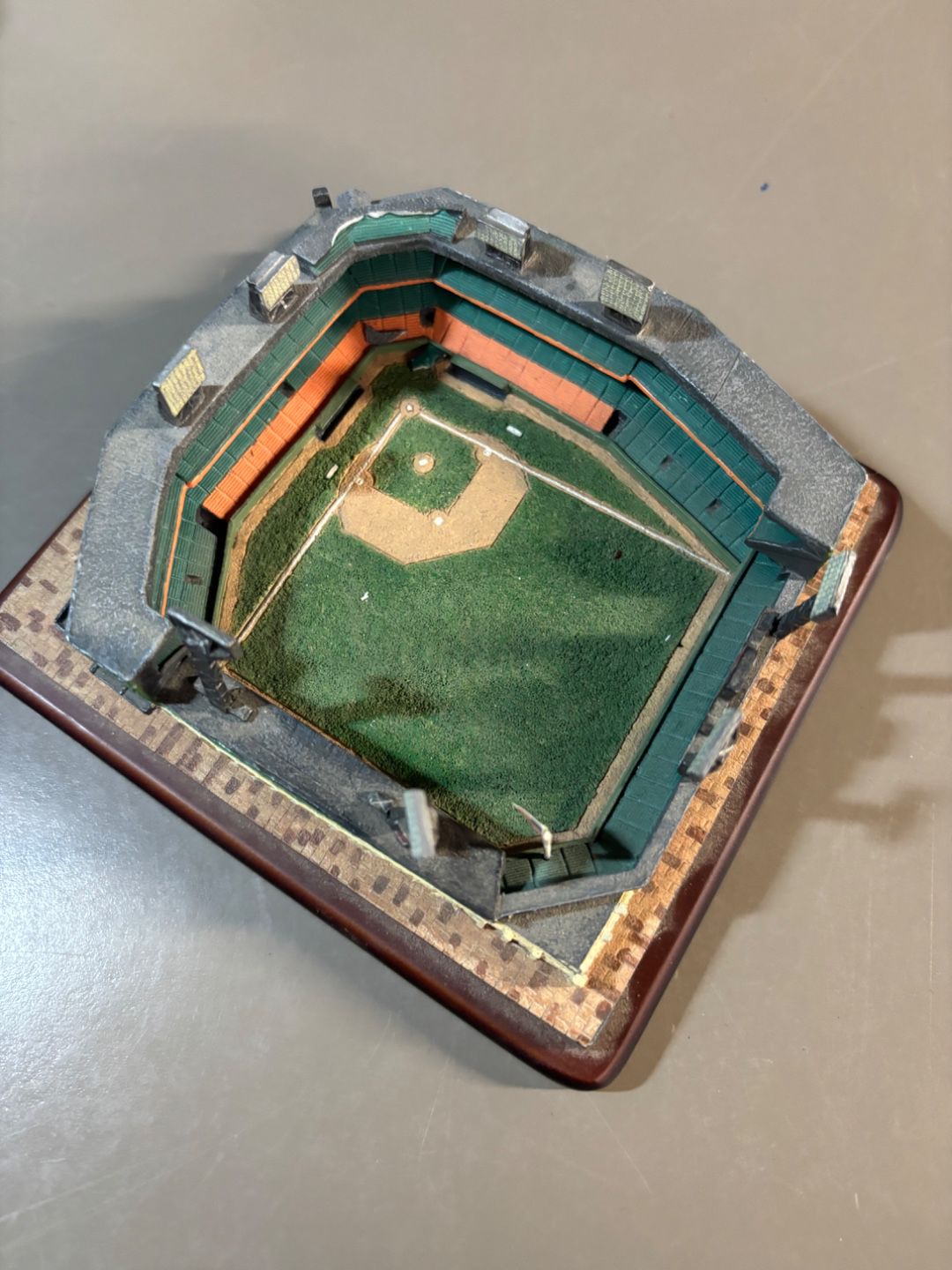 Sportsman park bidding ends 1/30 $2.00 | EstateSales.NET