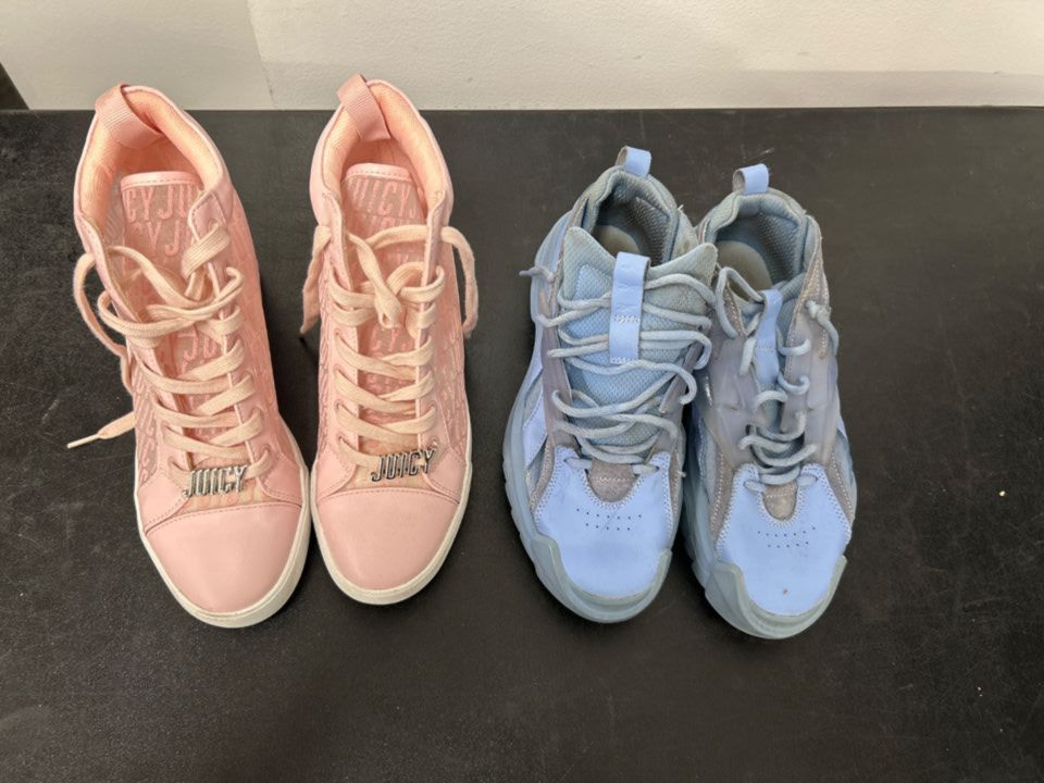U19 shoes bidding ends 3/22 $3.00 | EstateSales.NET