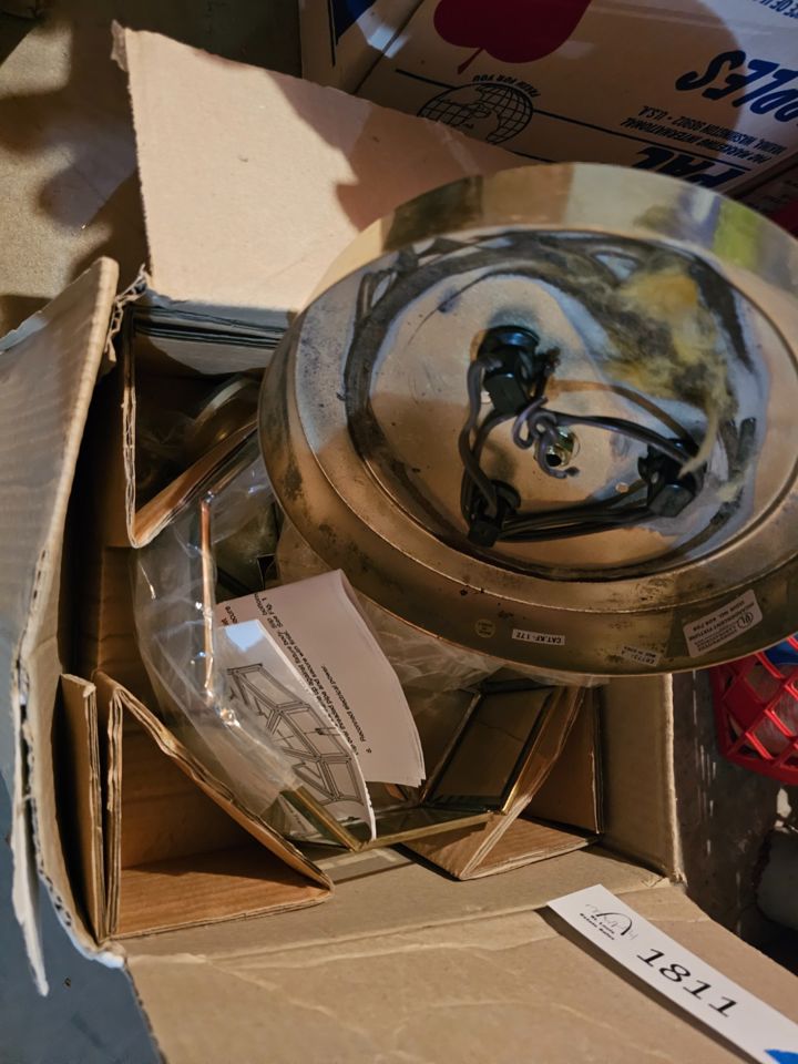 BT 1811: Vintage Light Fixture bidding ends 6/12 $3.00 | EstateSales.NET