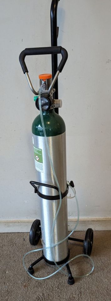 # 413 Portable Cylinder Oxygen Kit On Wheels bidding ends 3/24 $30.00 ...