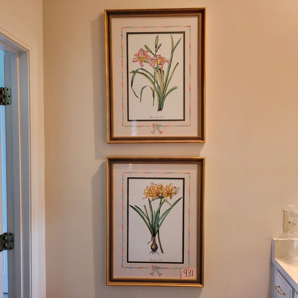 Pair of Flower Pictures & Frames bidding ends 2/4 $32.00 | EstateSales.NET