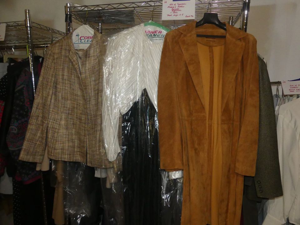 C-2 LOT OF UPSCALE WOMES CLOTHING WITH RACK bidding ends 5/15 $75.00 ...