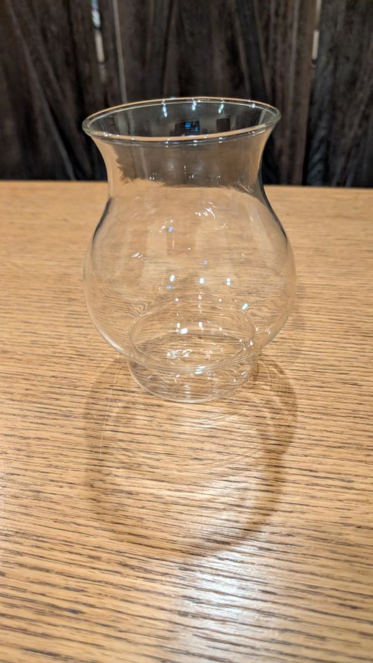 Pyrex glass jar/vase bidding ends 2/9 $4.50 | EstateSales.NET