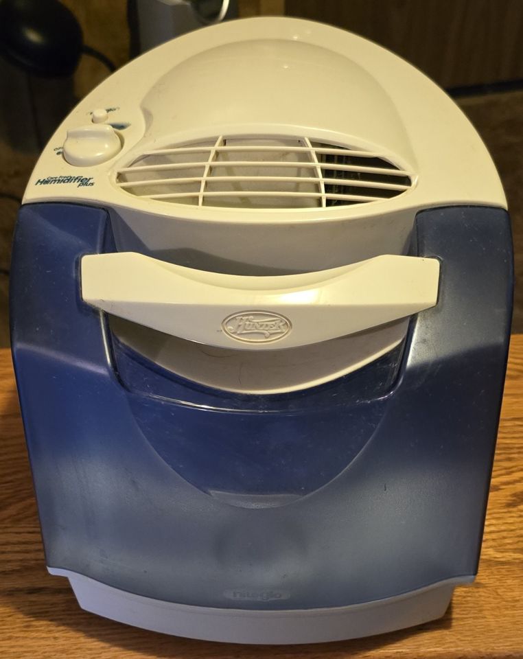 Hunter humidifier bidding ends 12/27 $15.00 | EstateSales.NET