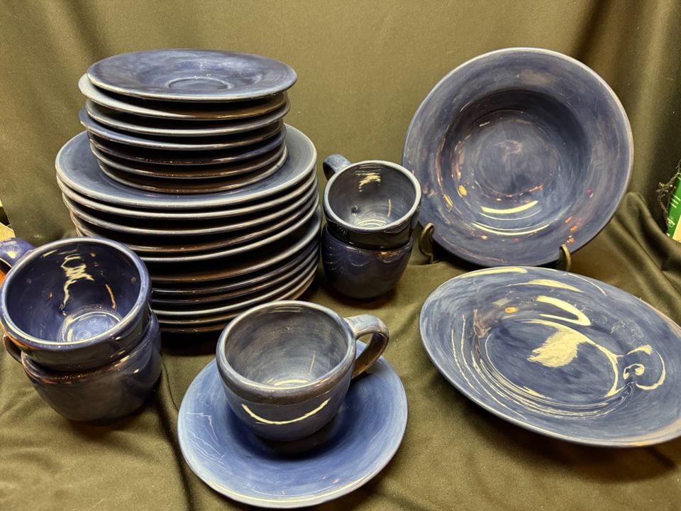 26 Piece Set Pottery Barn Sausalito Blue bidding ends 5/31 $5.00 ...