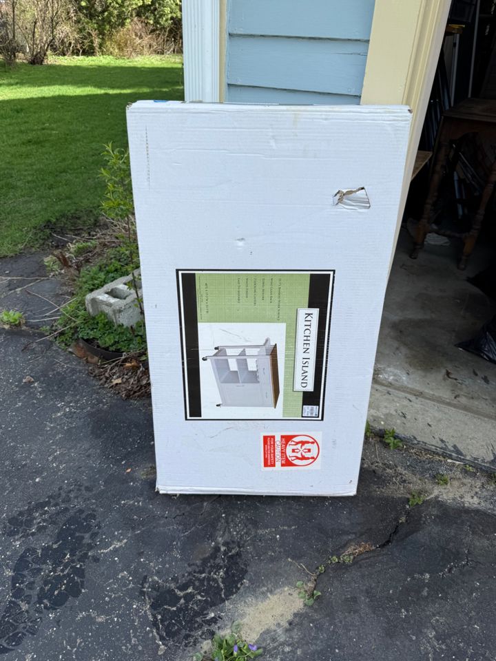 A257(G) NIB Kitchen Island bidding ends 5/21 $10.00 | EstateSales.NET