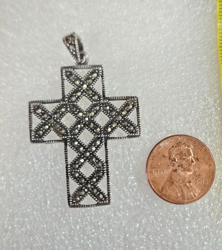 Vintage NF Sterling Silver MARCASITES CROSS Pendant bidding Vintage NF Sterling Silver MARCASITES CROSS Pendant bidding