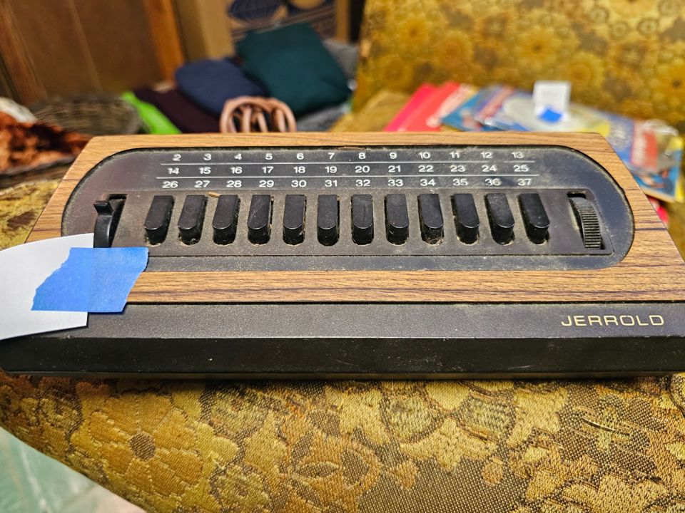 BT 1837: Jerrold Converter Switch Box bidding ends 6/6 $3.00 ...