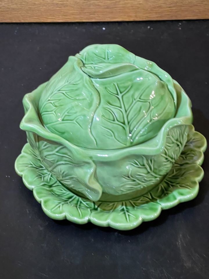 Ceramic lettuce bowl and plate bidding ends 7/5 $8.00 | EstateSales.NET