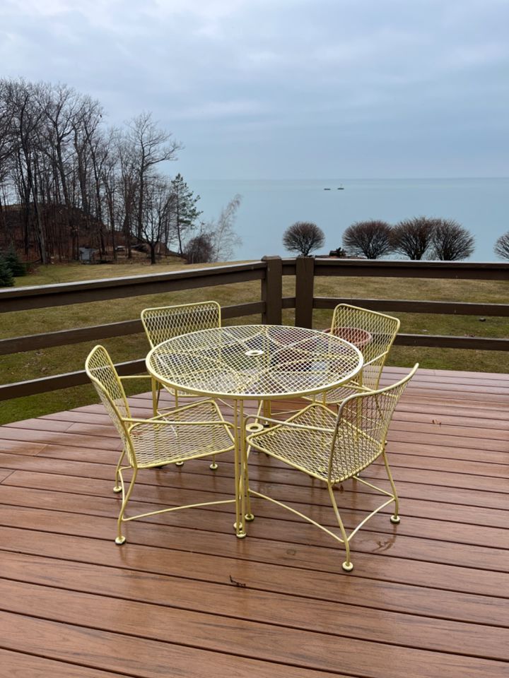 (5) Piece Wire Patio Set bidding ends 3/8 | EstateSales.NET