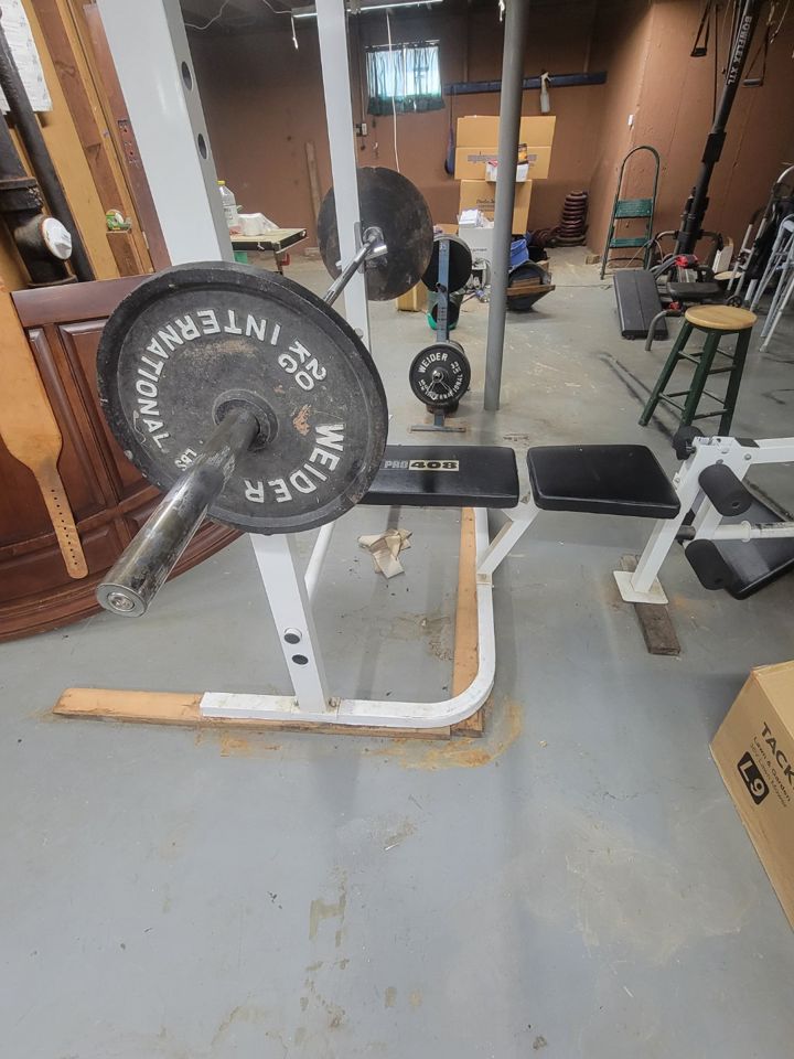 Weider Pro Weight Bench and more bidding ends 4/23 $32.00 | EstateSales.NET