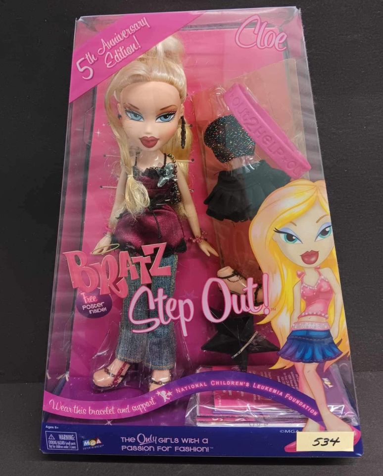 Bratz Step Out “Cloe” #534 bidding ends 1/7 $19.00 | EstateSales.NET