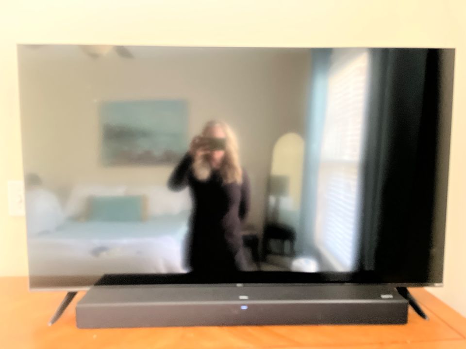 Lot 252 50 inch TLC TV with Roku sound bar bidding ends 4/23 $87.75 ...