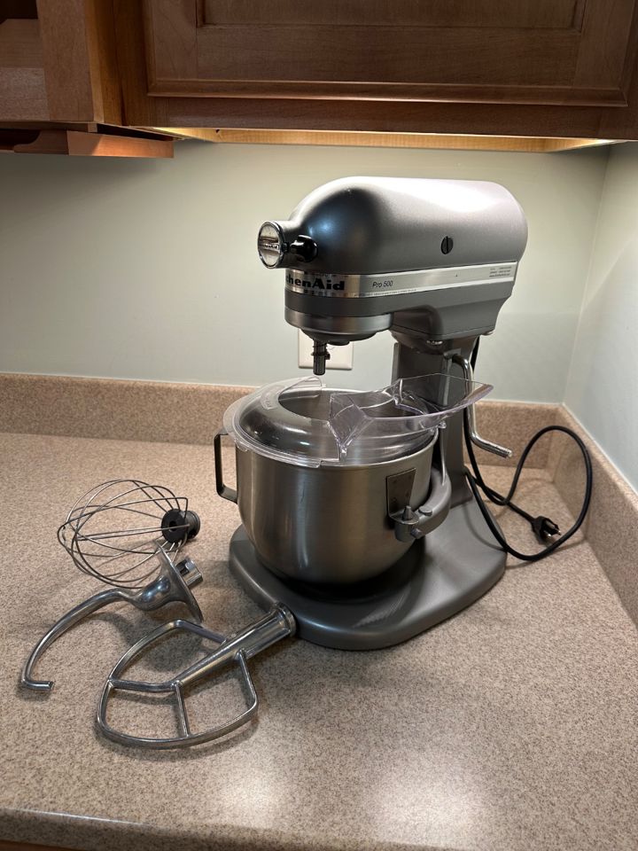 KitchenAid Pro 500 Mixer bidding ends 2/14 $200.00 | EstateSales.NET